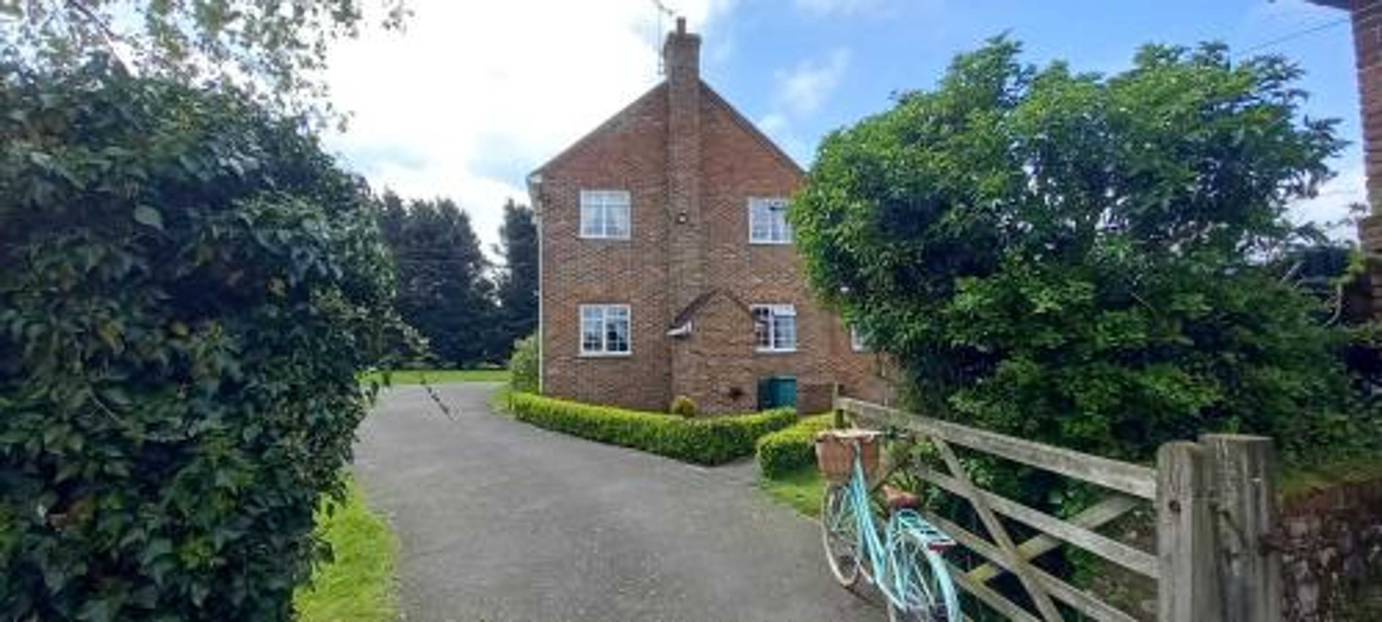 Gift Card for Plumpton House | Roomcard.com