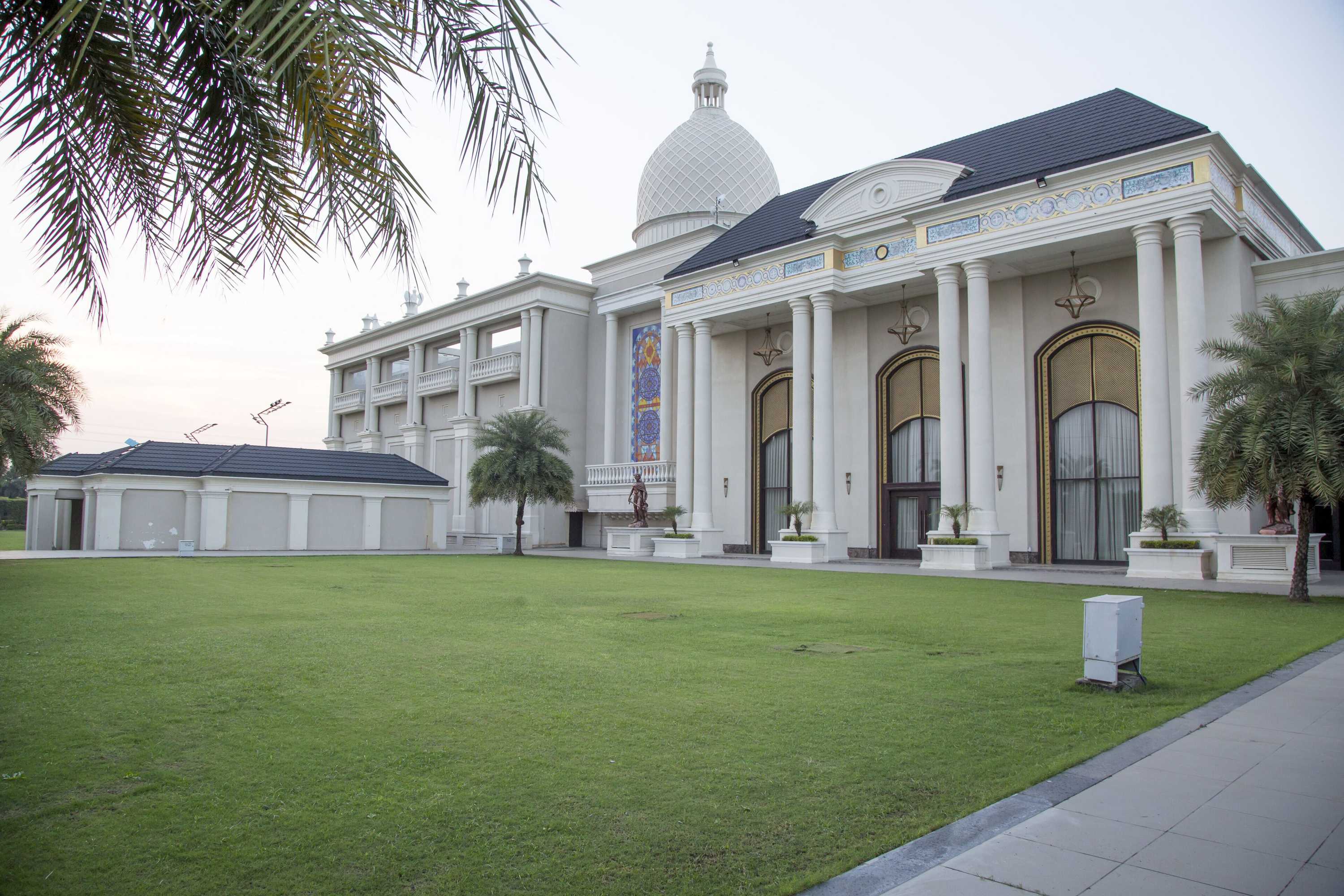 Gift Card for Sheraton Grand Palace Indore | Roomcard.com