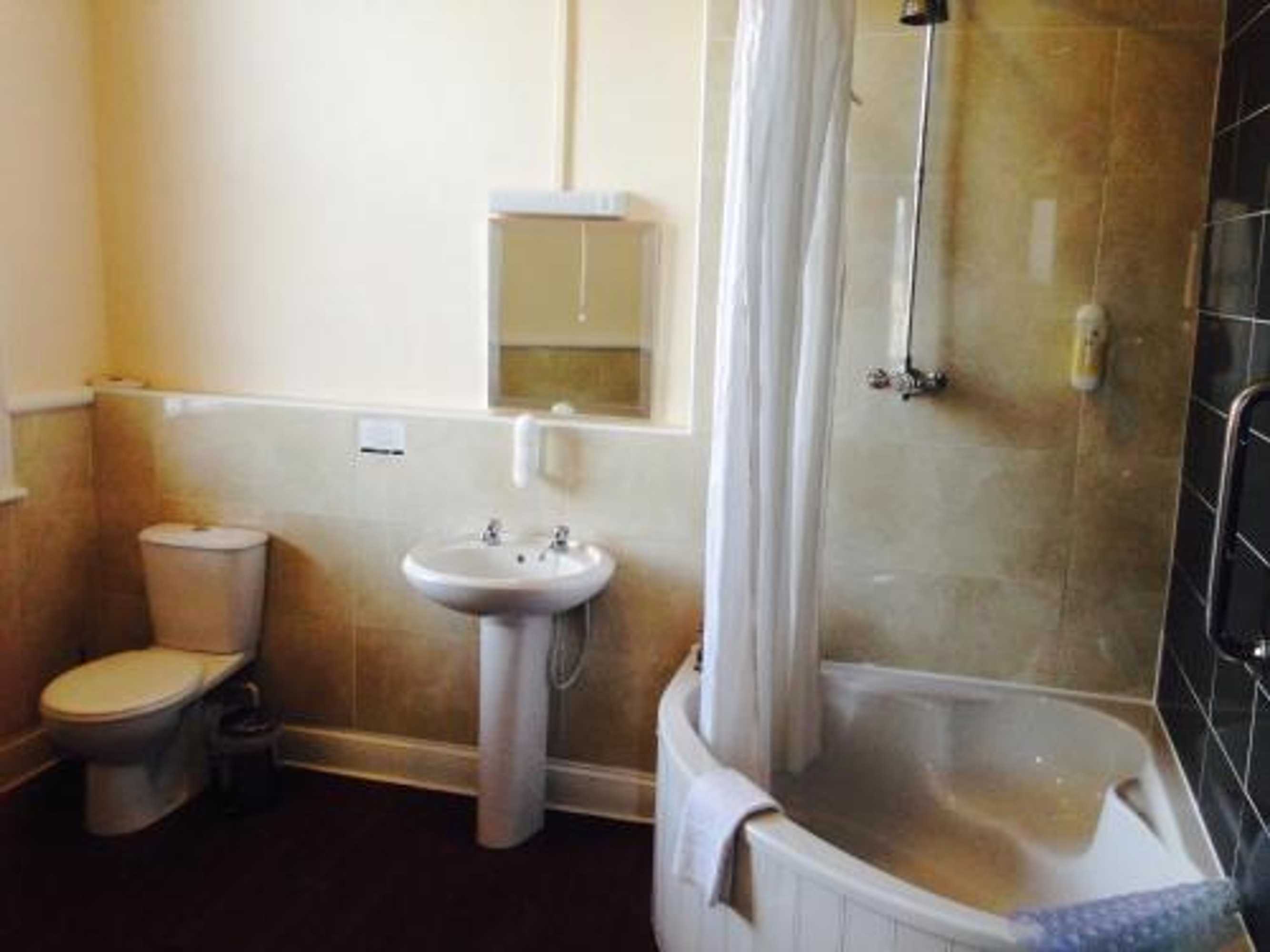 Gift Card for The Three Tuns Hotel Wetherspoon | Roomcard.com